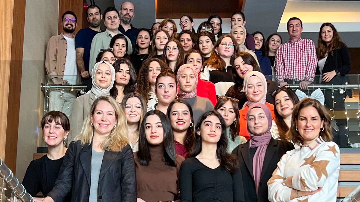 Koç Bayi - Koçfinans, Turuncu Kanatlar Mentorluk Programı'nın yeni ...